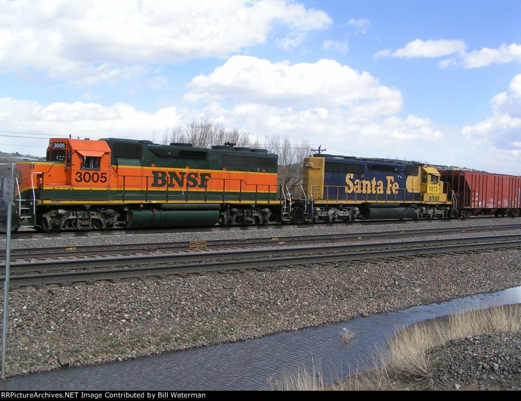 BNSF 3005 on South bound Pikes Peak local